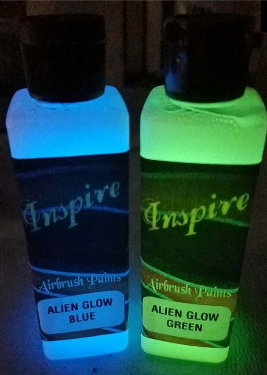 Alien Glow - Airbrush en Pinstripe Winkel Lion-Art